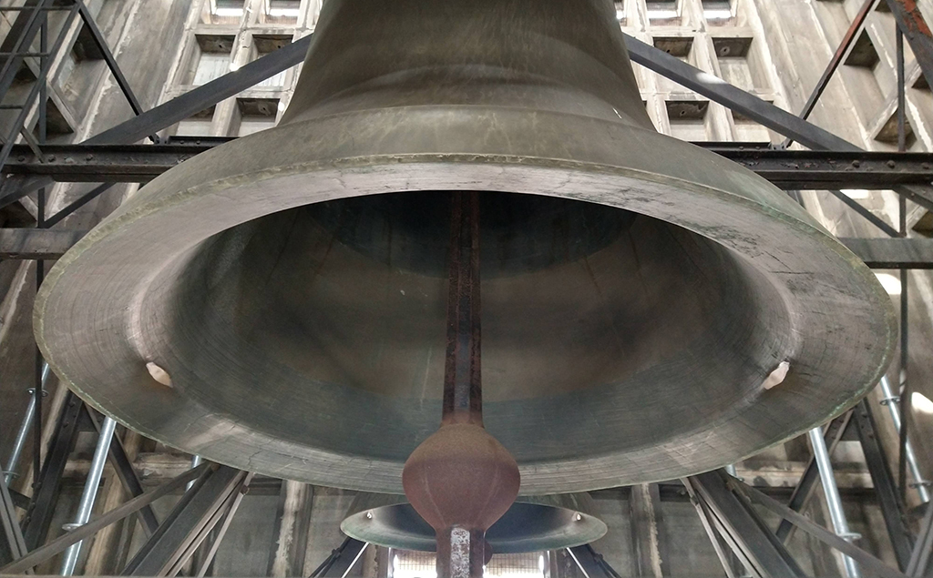 Akut gefährdet: Trinitatis-Turm Mannheim von Helmut Striffler – marlowes